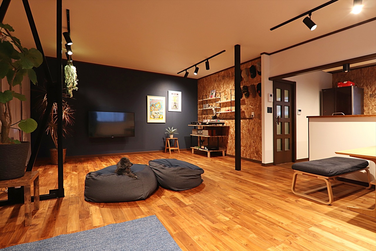 DIYでアレンジを楽しむアクティブなリビング - 施工事例 - TOKAI WiLLリフォーム 地元静岡に密着した生活総合リフォーム